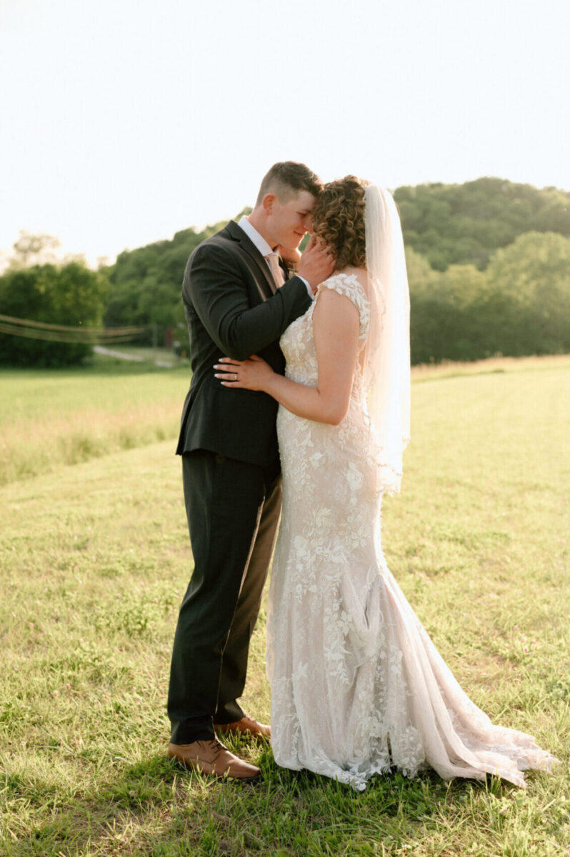 Local Love: Karrigan + Ben – Quincy Area Bridal Magazine